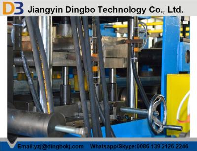 Cina rotolo del Purlin del fascio del camion del motore 22kw che forma macchina con il cambio guidato in vendita