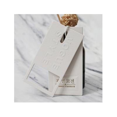 Cina Zd Custom Made Eco Friendly Oem Design Rose Gold Print Hangtag Paper Hang Tag Fold Hang Tags For Garment in vendita