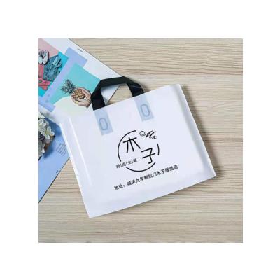 Cina Wholesale Impact Resistance HDPE T-shirt Plastic Carry Bag Vest Handle Thank You Bags in vendita
