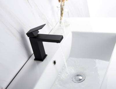 Cina Miscelatore nero non d'arrugginimento senza piombo dell'acqua fredda e caldo per il lavabo in vendita