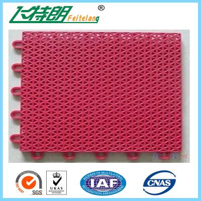Cina Abitudine pp che collega antinvecchiamento resistente su UV di gomma delle piastrelle per pavimento con i fori in vendita
