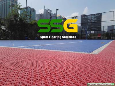 Cina Piastrelle per pavimento di gomma di collegamento sospese plastica per la pavimentazione del campo da pallacanestro in vendita