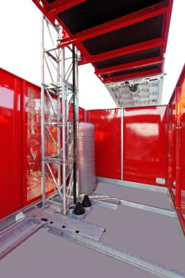 Cina 60m / min Construction Material Hoist 2700kg for Warehouse / High Tower in vendita
