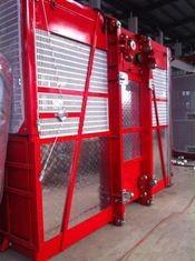 Cina 18 / 24 / 30 Passenger Construction Hoist Elevator , Material Hoisting Equipment in vendita