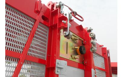Cina CE / ISO Construction Material Hoist 1000kg for Bridge , Underground Project in vendita