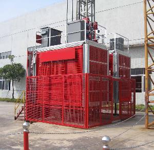 China Alzamiento doble del solar de la jaula con 0 - amplia gama 60m/min de la relación en venta