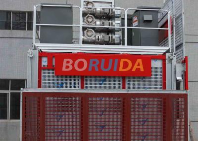 Cina Gabbie singole o doppie di sollevamento della gru del materiale da costruzione portello scorrevole/del pavimento in vendita