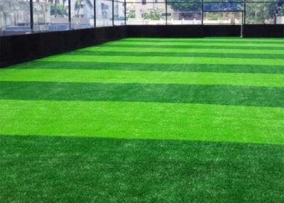 China 4 x 4 het dunne PE pp Kunstmatige Valse Gras van het Graslandschap voor Mini Golf Te koop