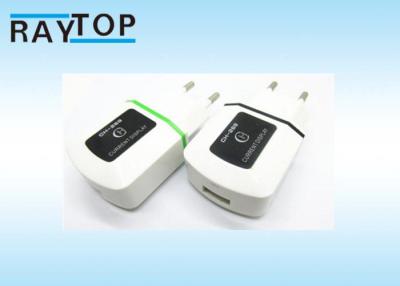 Cina Spina universale infiammante principale del portatile UE Regno Unito del caricatore di viaggio di logo 5V2.1A USB in vendita