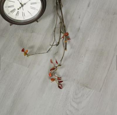 Cina 220x1220mm 4.5mm WPC SPC LVT Click Flooring Wood Look in vendita