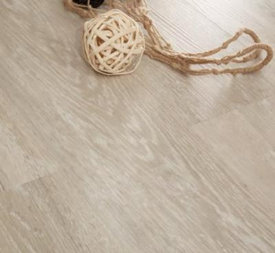 Cina Self Adhesive LVT Vinyl Plank Flooring Wood Patterned Luxury Vinyl Click Flooring in vendita