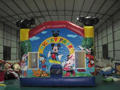 China Castillo de salto inflable del tema de Mickeymouse del ventilador del CE/UL con prenda impermeable en venta