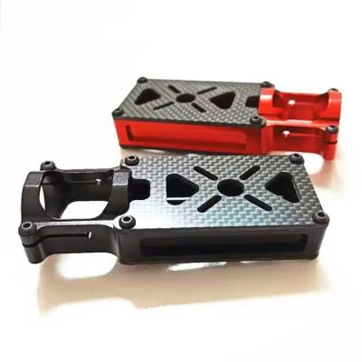 Κίνα ίνα άνθρακα περικοπών 25mm CNC που επεξεργάζεται στη μηχανή για UAV άξονα RC τα πολυ μέρη κηφήνων προς πώληση