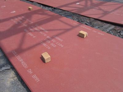 中国 耐久力のある鋼板25mm高力合金シートを発破を掛けるNM400 販売のため
