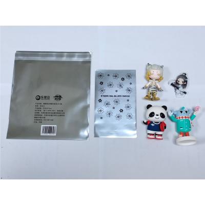 Cina Recyclable wholesale custom adhesive opp bag low price aluminum foil self sealing bag for gifts in vendita