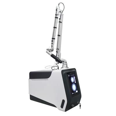 Cina P3 Rimozione del tatuaggio Q Switch Nd Yag Rimozione del pigmento Carbon Peeling Laser Machine Age Rimozione delle macchie Per uso in salone di bellezza in vendita