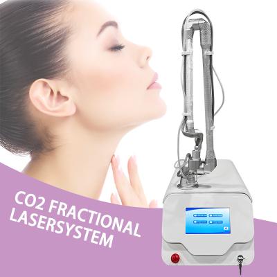 Cina Pronto per la spedizione Rimozione delle rughe e cicatrici Laser Rimozione del CO2 Vagina Stringimento del CO2 Laser frazionato Macchina di rifacimento della pelle in vendita
