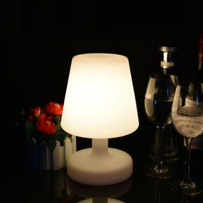 Cina Rechargeable cordless color changeable fat boy led table lamp in vendita