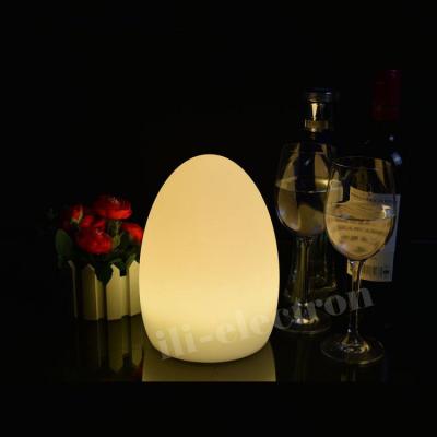 Cina LED Lighting Egg Shape Table Lamp with 16 Colors Changing in vendita