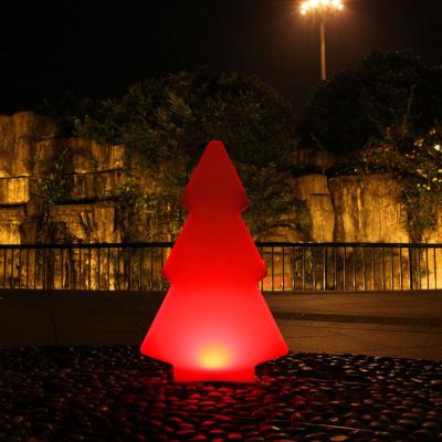 Cina outdoor plastic led lights decoration party trees in vendita