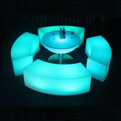 Cina Color changing rechargeable led furniture led curved bench seating in vendita
