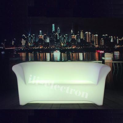 Cina plastic color changing led furniture glowing long couch in vendita
