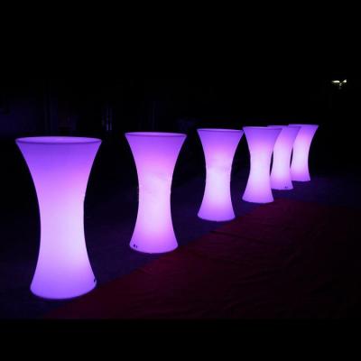 Cina high top LED Lights Bar Round cocktail Table in vendita