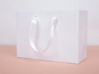 중국 럭셔리 크래프트 종이 쇼핑 가방 포장 생물 분해 가능한 크래프트 종이 핸드백 판매용