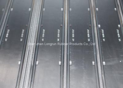 Cina 10 lavorazione con utensili di gomma di compressione della cavità P20 per la striscia del silicone di 580mm in vendita