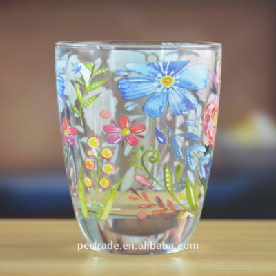 중국 훈장을 받은 패턴과 글라스를 마시는 과중한 업무 체조 선수 판매용