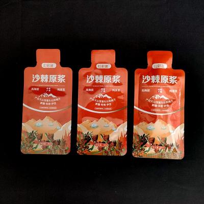 Cina Moisture Proof Liquid Drink Packaging Colorful Aluminum Foil Bottle Shape Bag Juice Packing Pouch Shaped Drink Bags in vendita