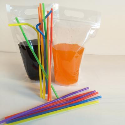 Cina Customized Moisture Proof Standing Juice Drink Pouch With Straw Plastic Beverage Packing Bag in vendita