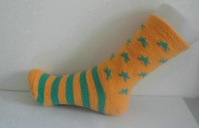 China Calcetines largos suaves de la cachemira de las señoras del telar jacquar con las lanas del angora para la primavera en venta