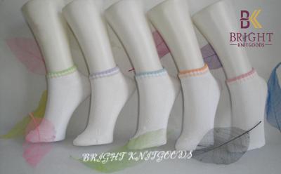 Cina Calzini molli della lana d'angora con bianco, non scivolo, anti slittamento in vendita