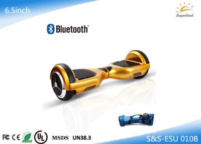 China 6.5inch twee wielen elektrisch skateboard met bluetooth en dragende zak Te koop