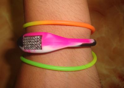 China Moda Sortidas negativo Tiedye Ion Watch / Wrap de Silicone relógio com strass à venda