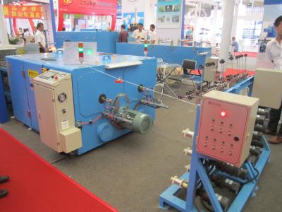 Chine Double câblage cuivre principal tordant la machine 1.2Kgf avec la largeur réglable à vendre