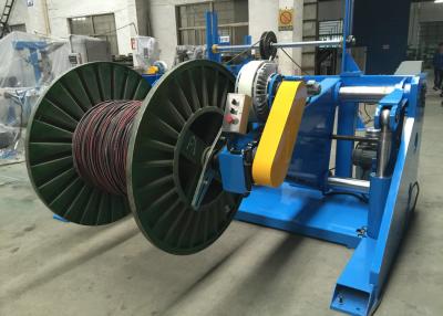 Chine Le type passif de machine d'extrudeuse de fil de noyau payent 1600mm prennent la bobine à vendre