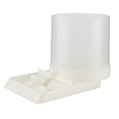 Cina Le attrezzature di plastica dell'arnia, grande alimentatore 700ml dell'ape per le api alimentano l'attrezzatura dell'acqua in vendita