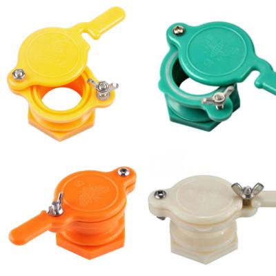 Cina Strumento apicolo Honey Outlet Bee Honey Extractor di plastica Honey Bucket Accessories in vendita