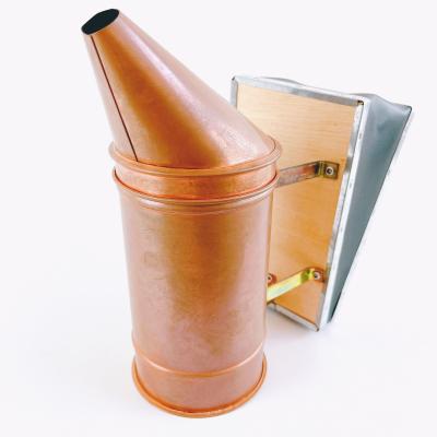 Cina Copper Smoker Honey Bees Hook Faux Leather Wind Drum Smoke For Bees Hive in vendita