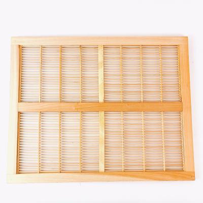 Cina 51 X 41cm Queen Bee Separator Apicultural Tools Wood Queen Excluder Board in vendita