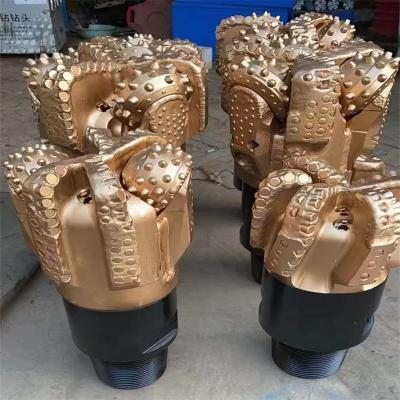Chine Pièces de diamants en acier au carbone PDC pour le forage de puits de pétrole et d'eau à vendre
