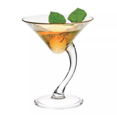 Cina Vetri di cocktail di plastica curvi del policarbonato di Bacardi di vetro di Martini del gambo in vendita