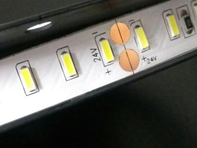 Cina Lampade fluorescenti di ottimo rendimento DC12V 24W 3000k/6000k di bassa tensione 120led LED di SMD 4014 in vendita