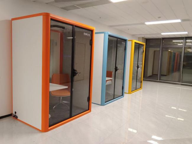 M size soundproof-pod