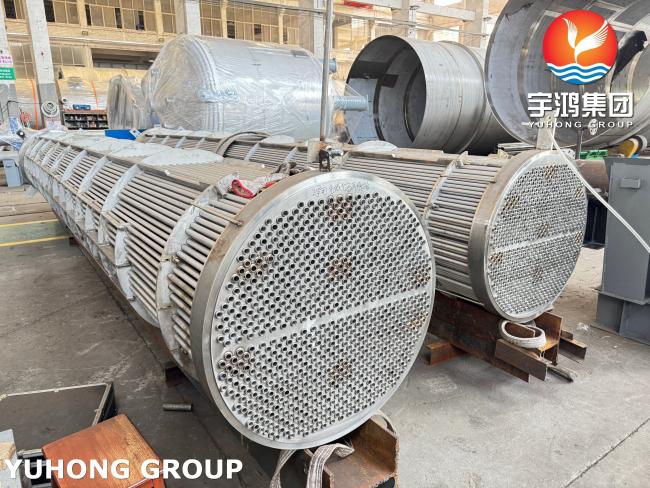 Shell and tube heat exchanger tube bundle assembly