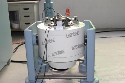 중국 6kN 미끄러짐 테이블, 맨 위 확대기 및 전력 증폭기를 가진 전기 역학 진동 셰이커 판매용