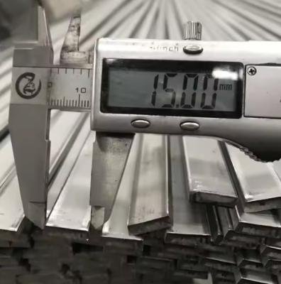 중국 410s 410l 436l 핫 롤 알로이 스틸 스쿼드 바 25mm 스테인리스 스쿼드 바 판매용