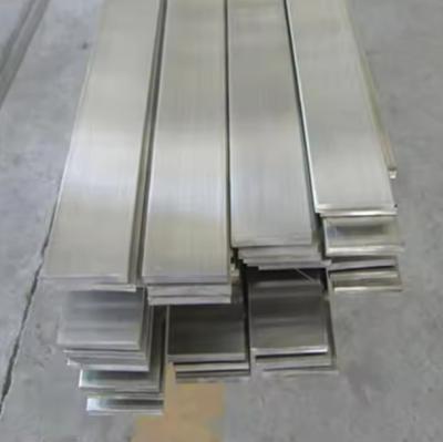 Chine Barre rectangulaire en acier inoxydable tirée à froid 3 mm 4 mm 304 Barre carrée en acier inoxydable à vendre